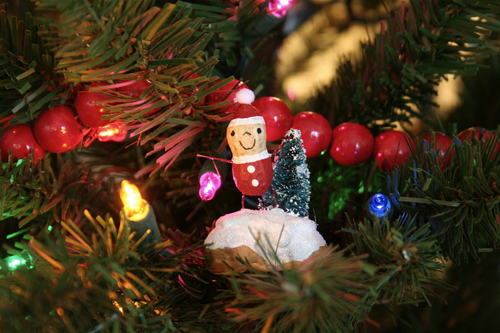 Holiday Project: Santa Peanut - Make: