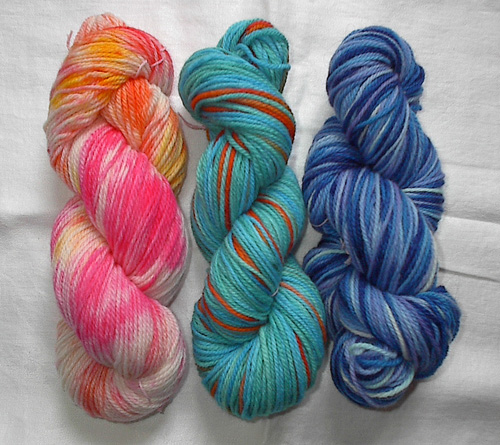 HOW TO - Handpaint Your Own Yarn - Make: