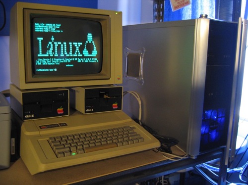 HOW TO - Use an Apple IIe as a terminal - Make: