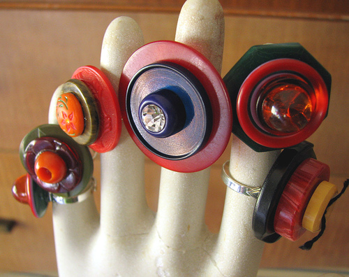 Bakelite Button Jewelry - Make: