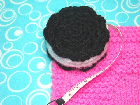 Oreo-Inspired Tape Measure Cover - Make: