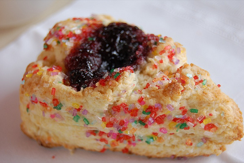 HOW TO - Make Sparkle Scones - Make: