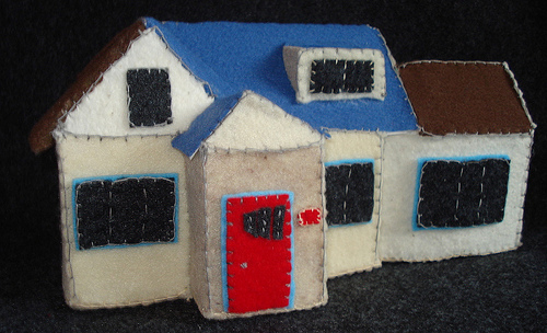 Felt House - Make: