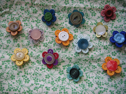 HOW TO - Make a Button Flower - Make: