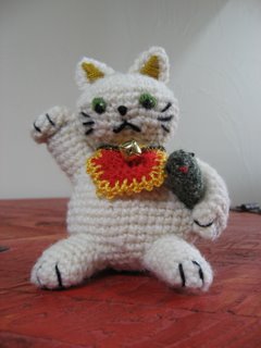 Crochet Maneki Neko Pattern - Make: