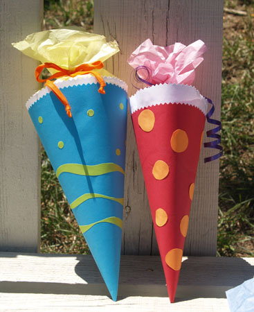 HOW TO - Paper Treat Cones - Make: