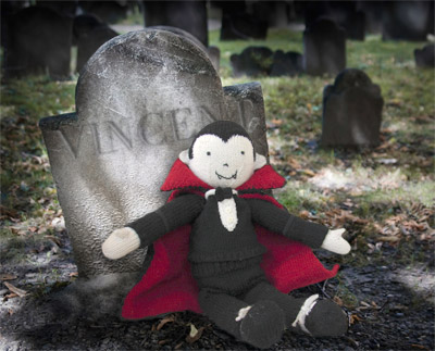 Vincent the Vampire Knitting Pattern - Make: