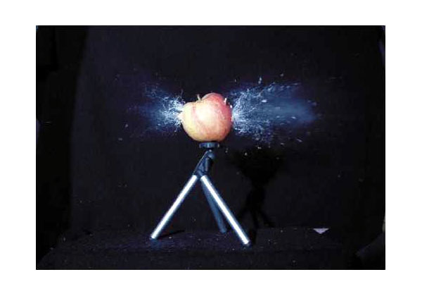 HOW TO - "Homemade strobe photography" - Make: