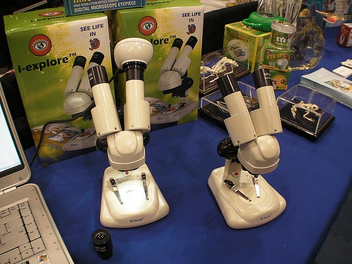My first lab - Microscopes for kids - Make: