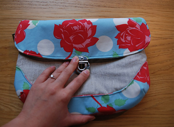 HOW TO - Add Purse Tongue Locks to Your Handbag - Make: