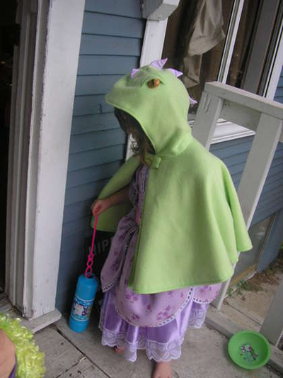 How-To: Baby Dragon Cape - Make: