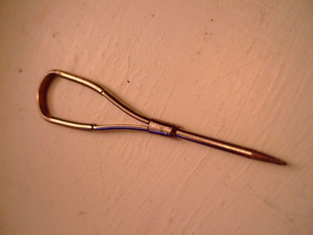 What Does It Do? A Mysterious Needle-like Tool - Make: