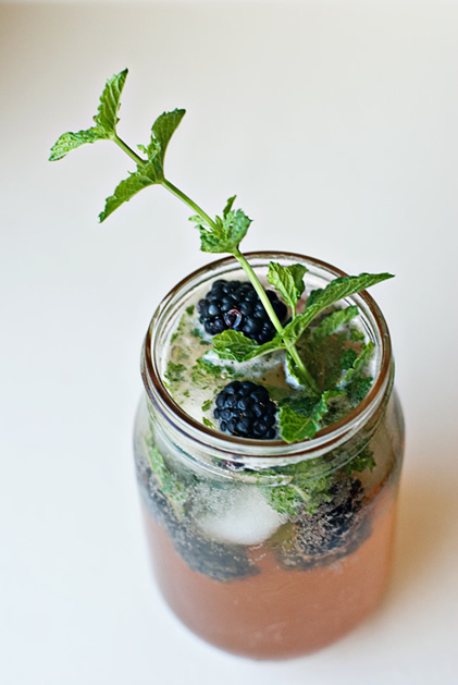 How-To: Blackberry Smash Cocktail - Make: