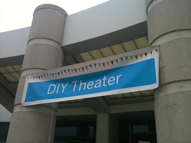 Updated DIY Theater: Sunday Schedule - Make: