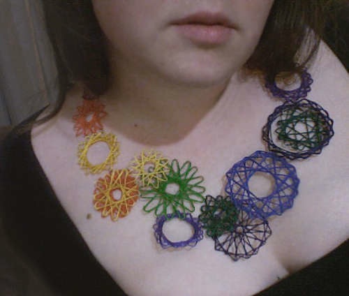 How-To: Spirograph String Necklace - Make: