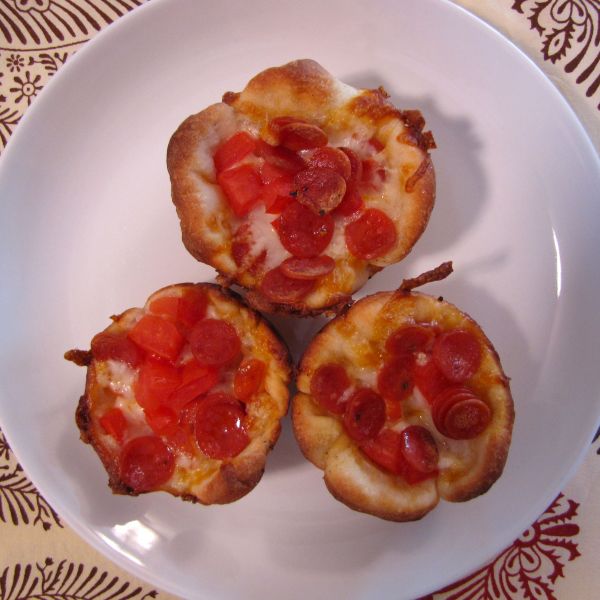 Mini Deep-Dish Pizzas - Make: