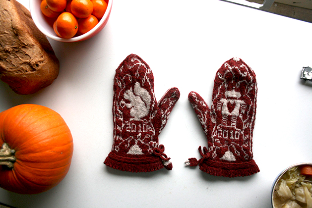 Squirrel-and-Robot Mittens - Make: