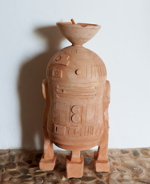 Ceramic R2D2 - Make: