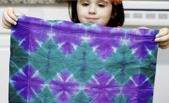 How-To: Tissue Paper Tie Dye - Make: