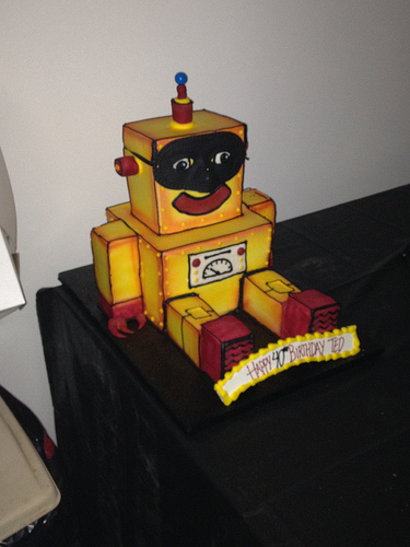 Michigan-Made Robot Cake - Make: