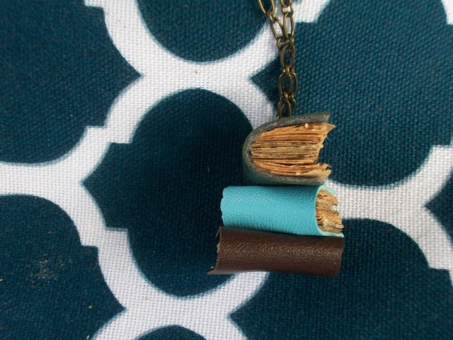 How-To: Book Stack Pendant - Make: