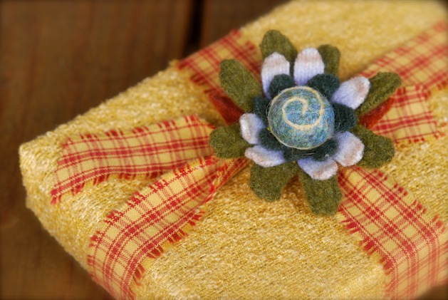 How-To: Felt Flower Gift Topper - Make: