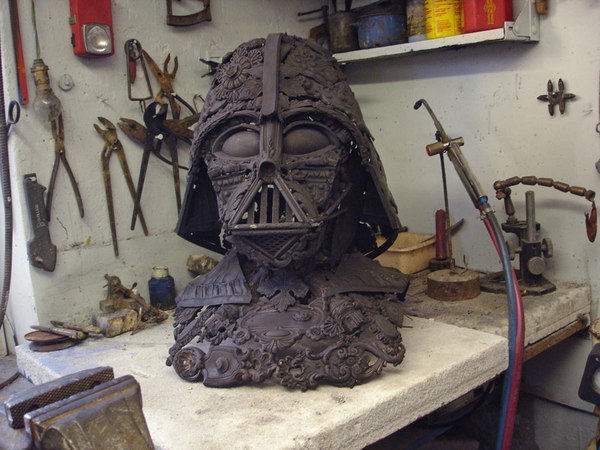 Scrap Metal Darth Vader - Make:
