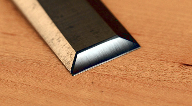 How-To: Sharpen a Chisel (When You're Serious About It) - Make: